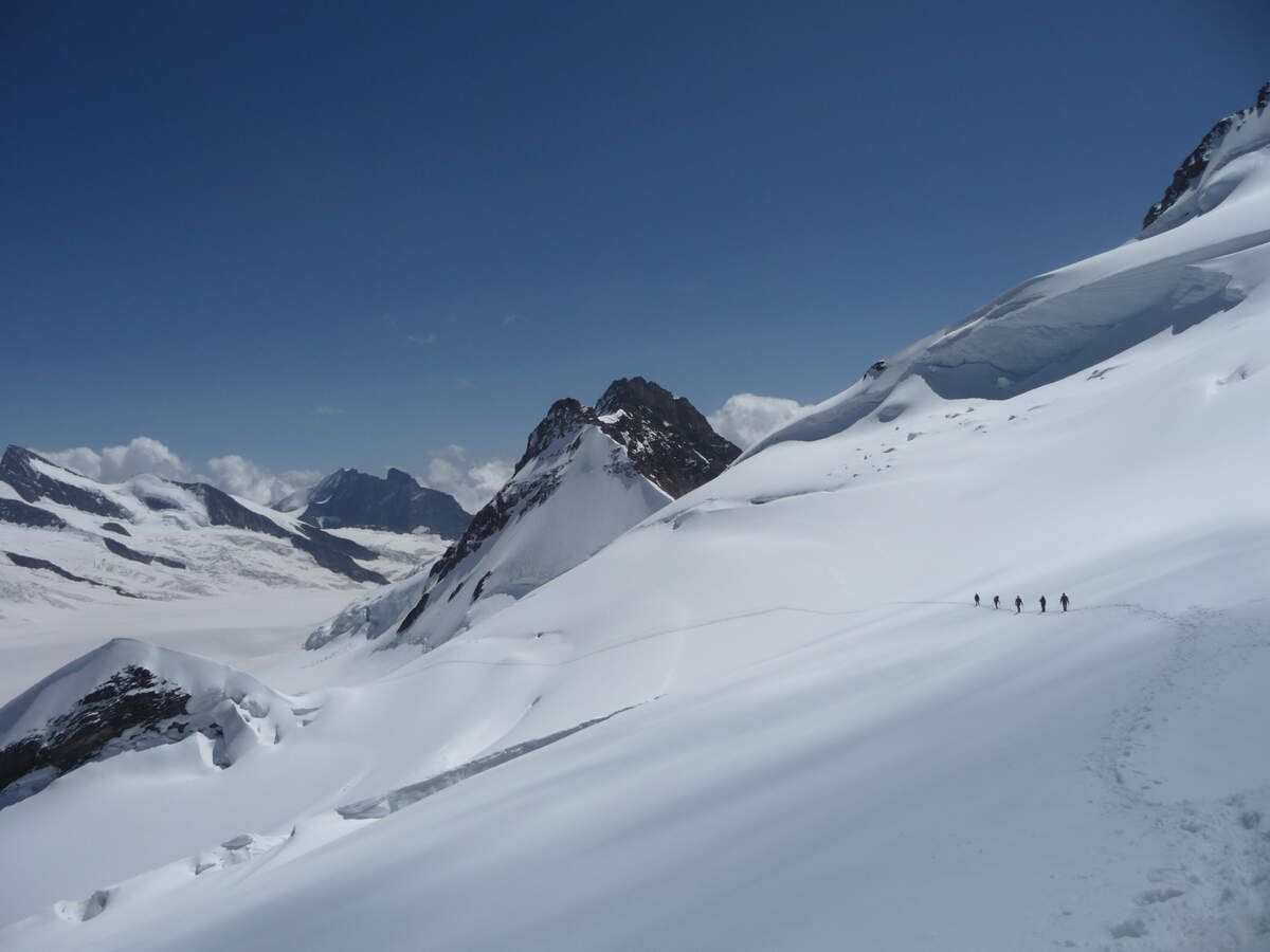 Climb Eiger 6 day course - Chamonix Experience