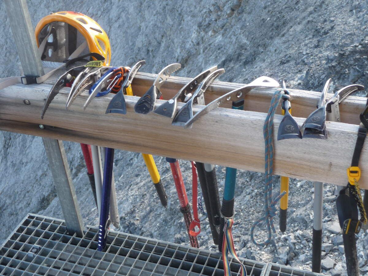 Climb Eiger 6 day course - Chamonix Experience